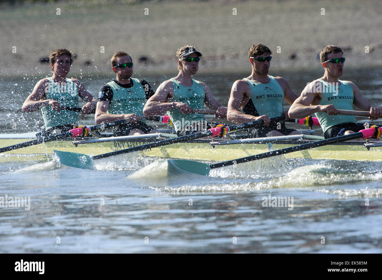 London, UK. 7th April, 2015. Cambridge University in action during the ...