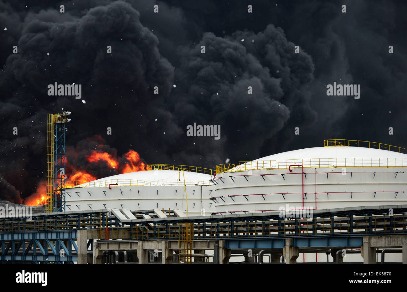 Gulei. 7th Apr, 2015. Photo taken on April 7, 2015 shows the accident ...