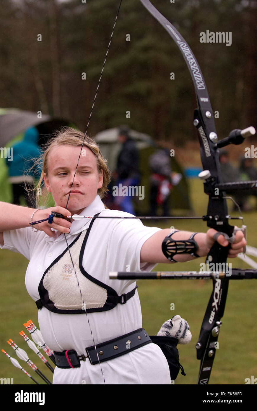 Female shooting targets hi-res stock photography and images - Alamy