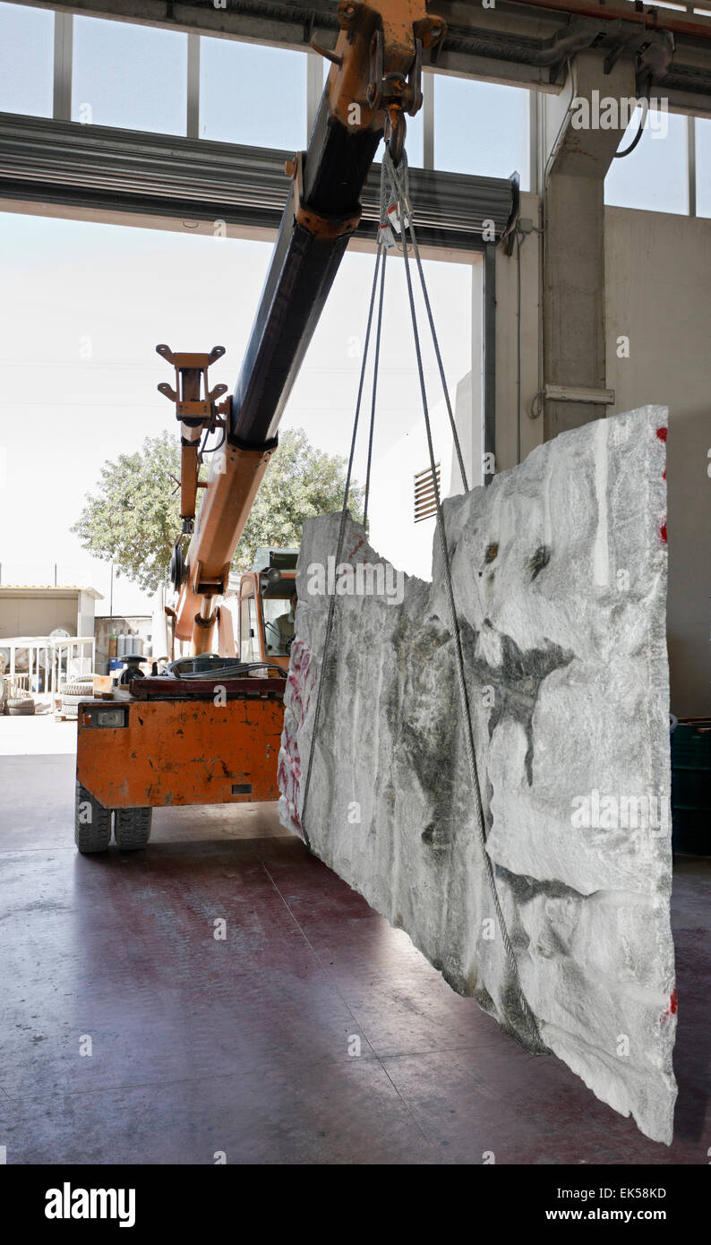 Italy, marble cutting factory - industrial Stock Photo - Alamy