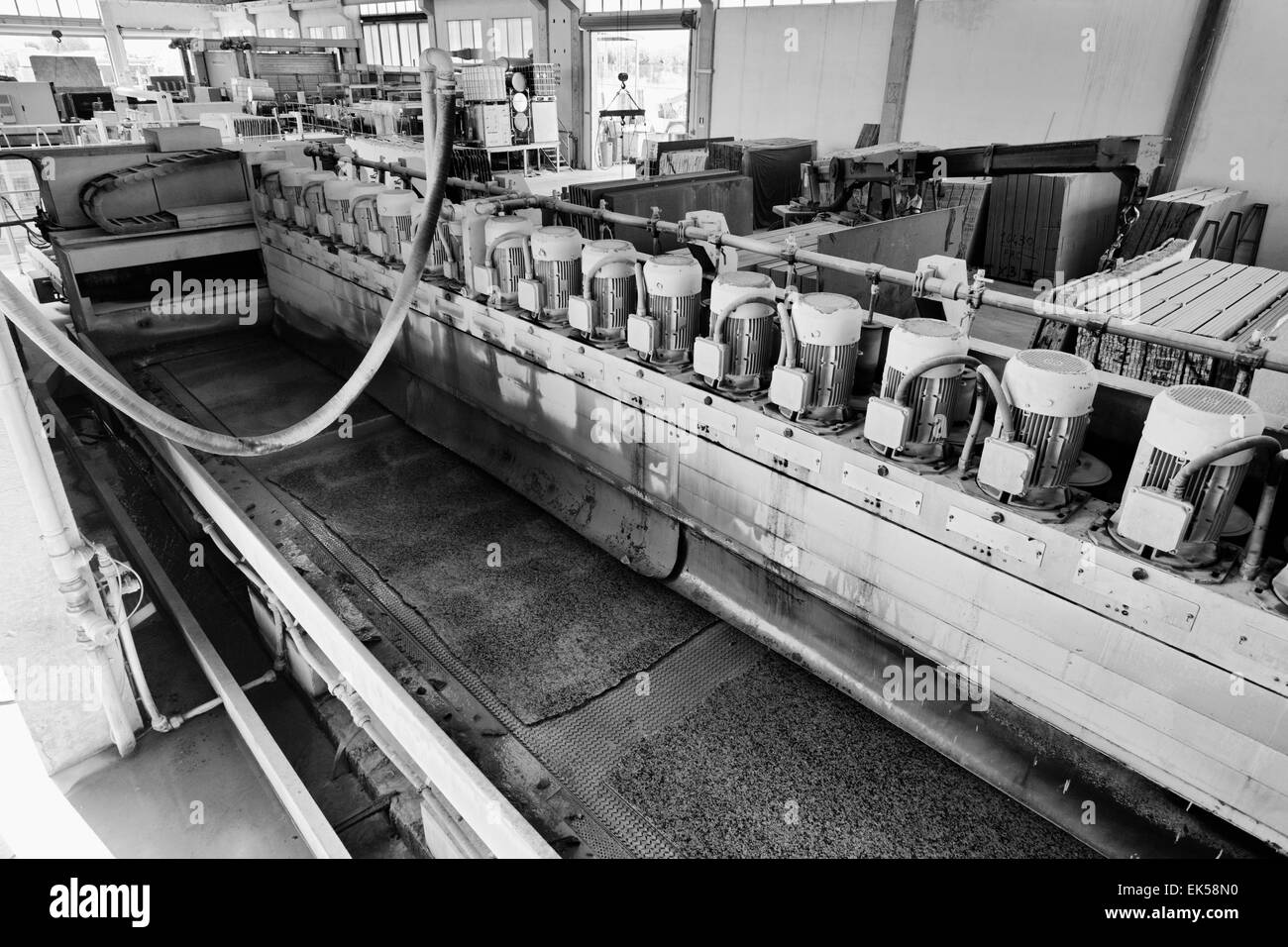 Italy, marble cutting factory - industrial Stock Photo - Alamy