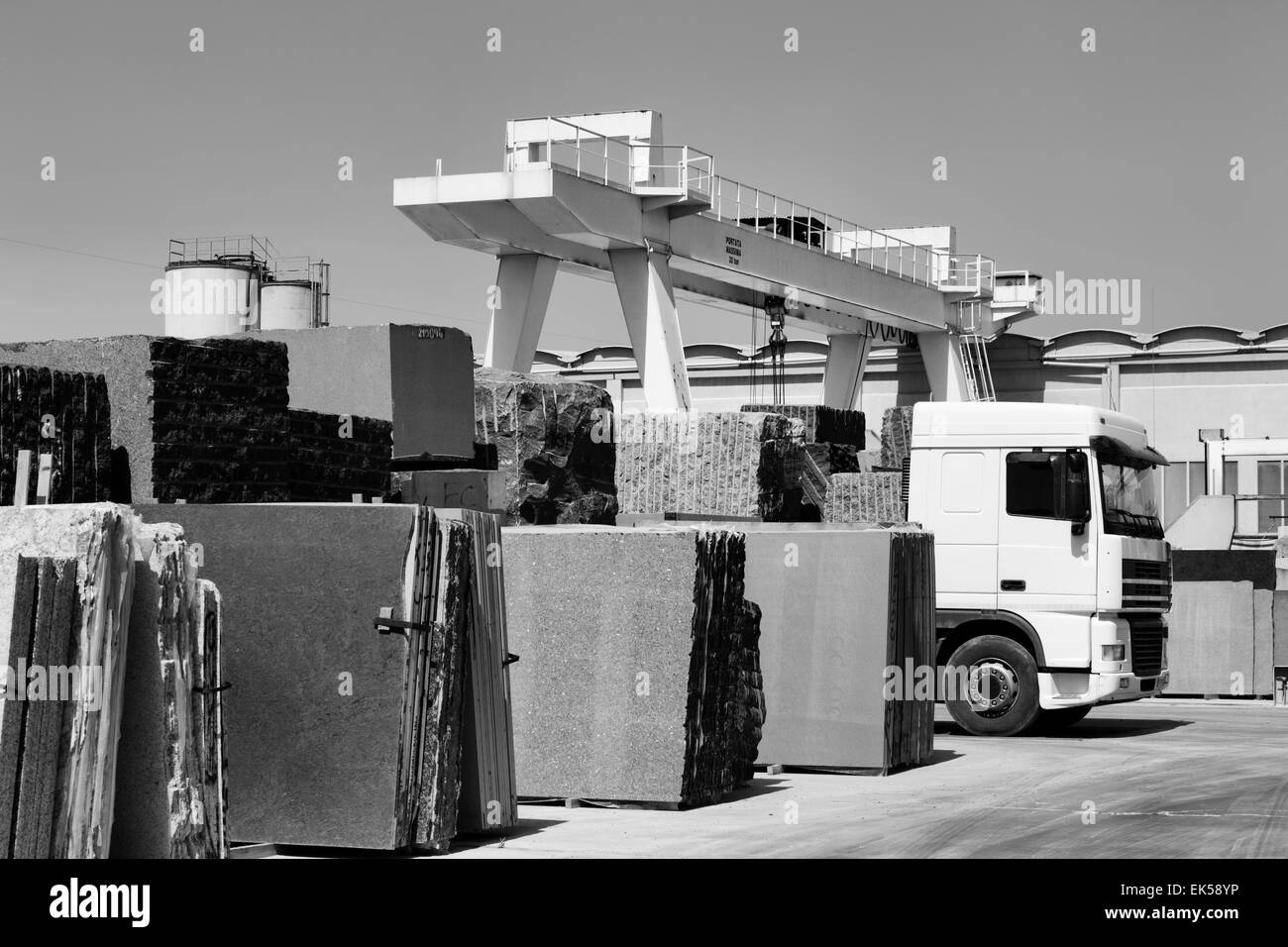 Italy, marble cutting factory - industrial Stock Photo - Alamy