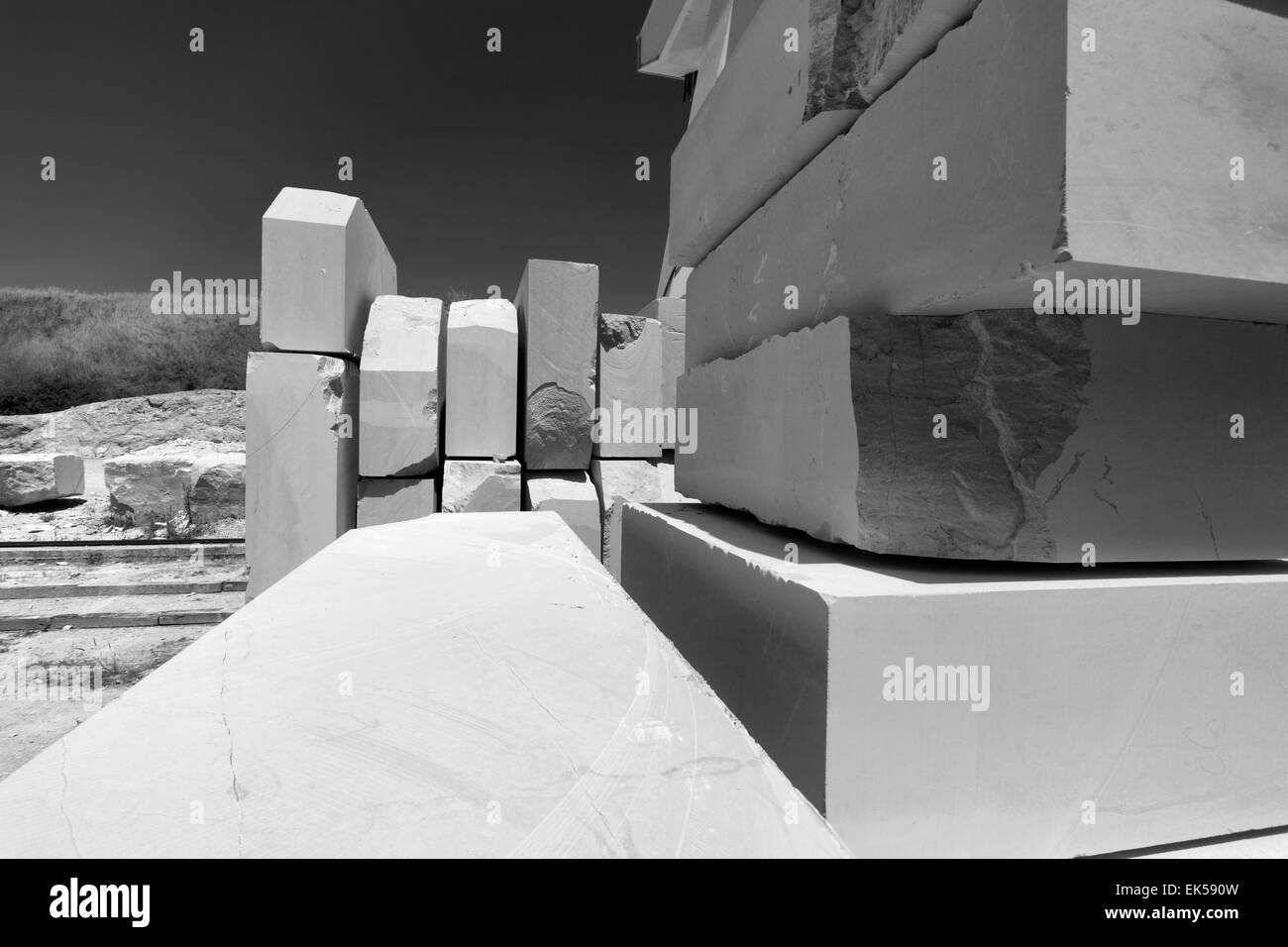 Italy, marble cutting factory - industrial Stock Photo - Alamy