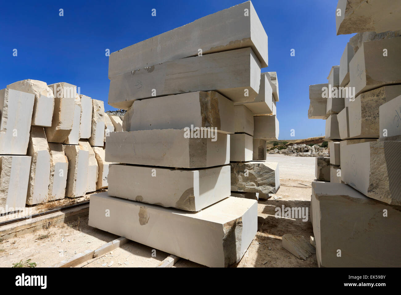 Italy, marble cutting factory - industrial Stock Photo - Alamy