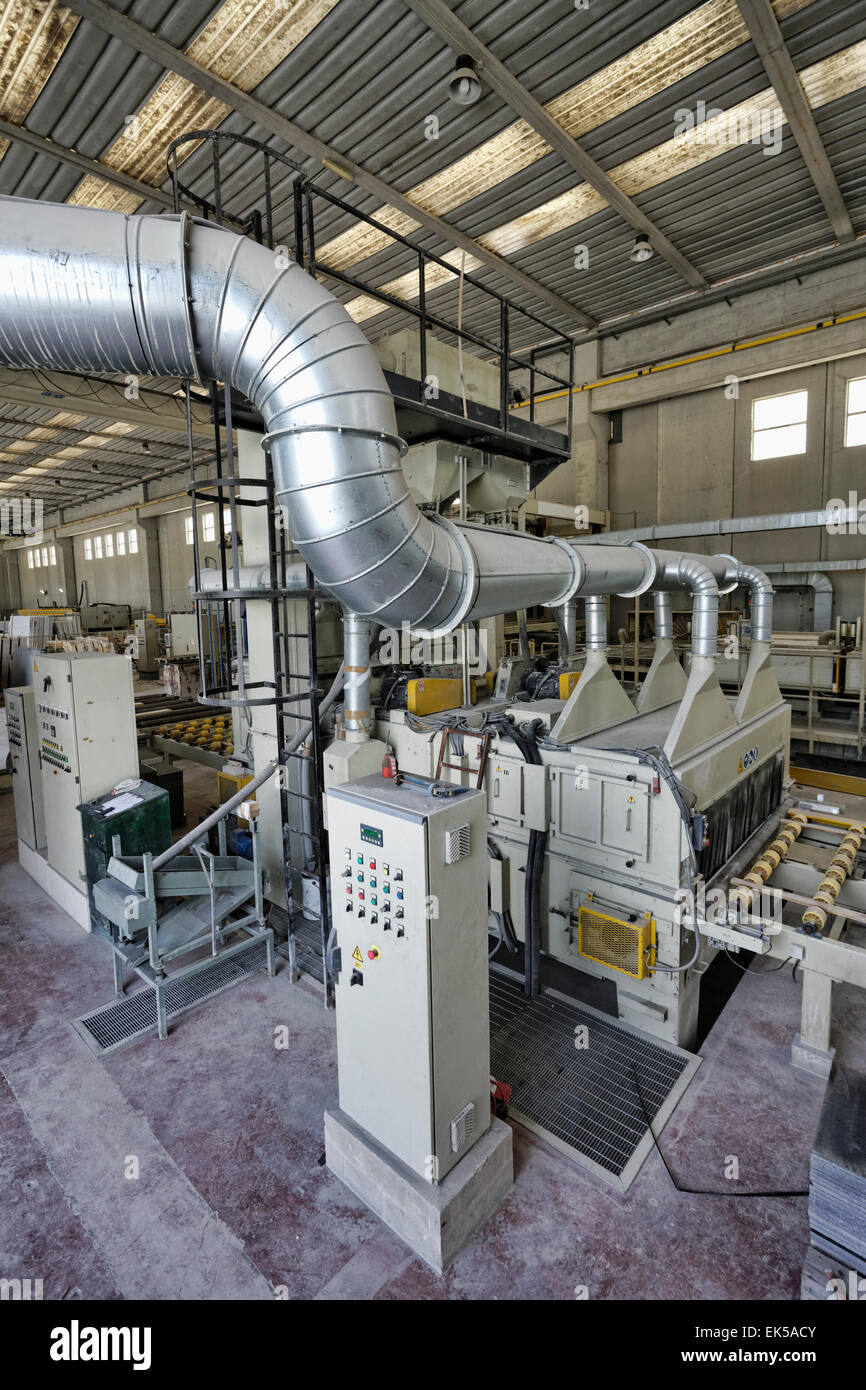 Italy, marble cutting factory - industrial Stock Photo - Alamy
