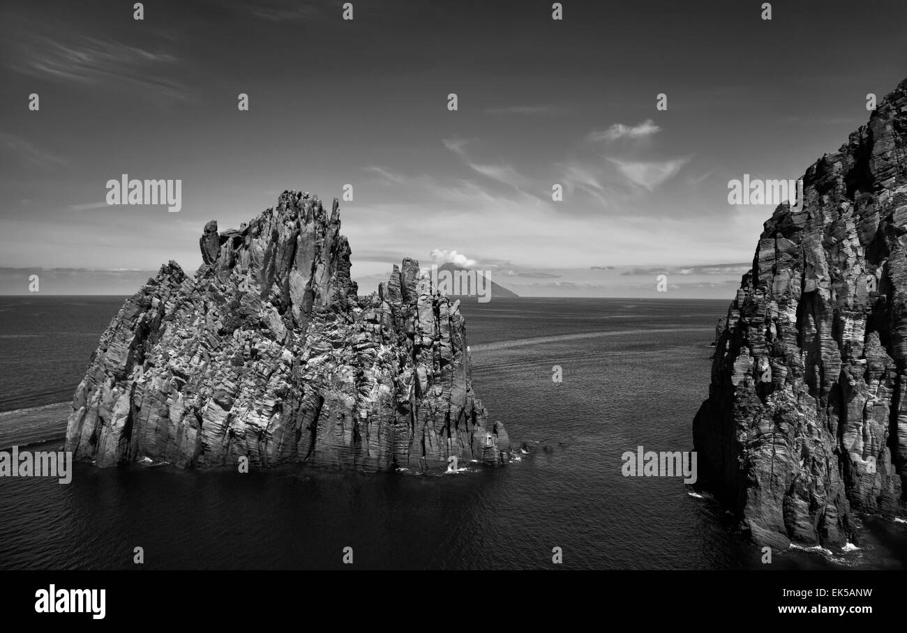 Stromboli volcano aerial Black and White Stock Photos & Images - Alamy