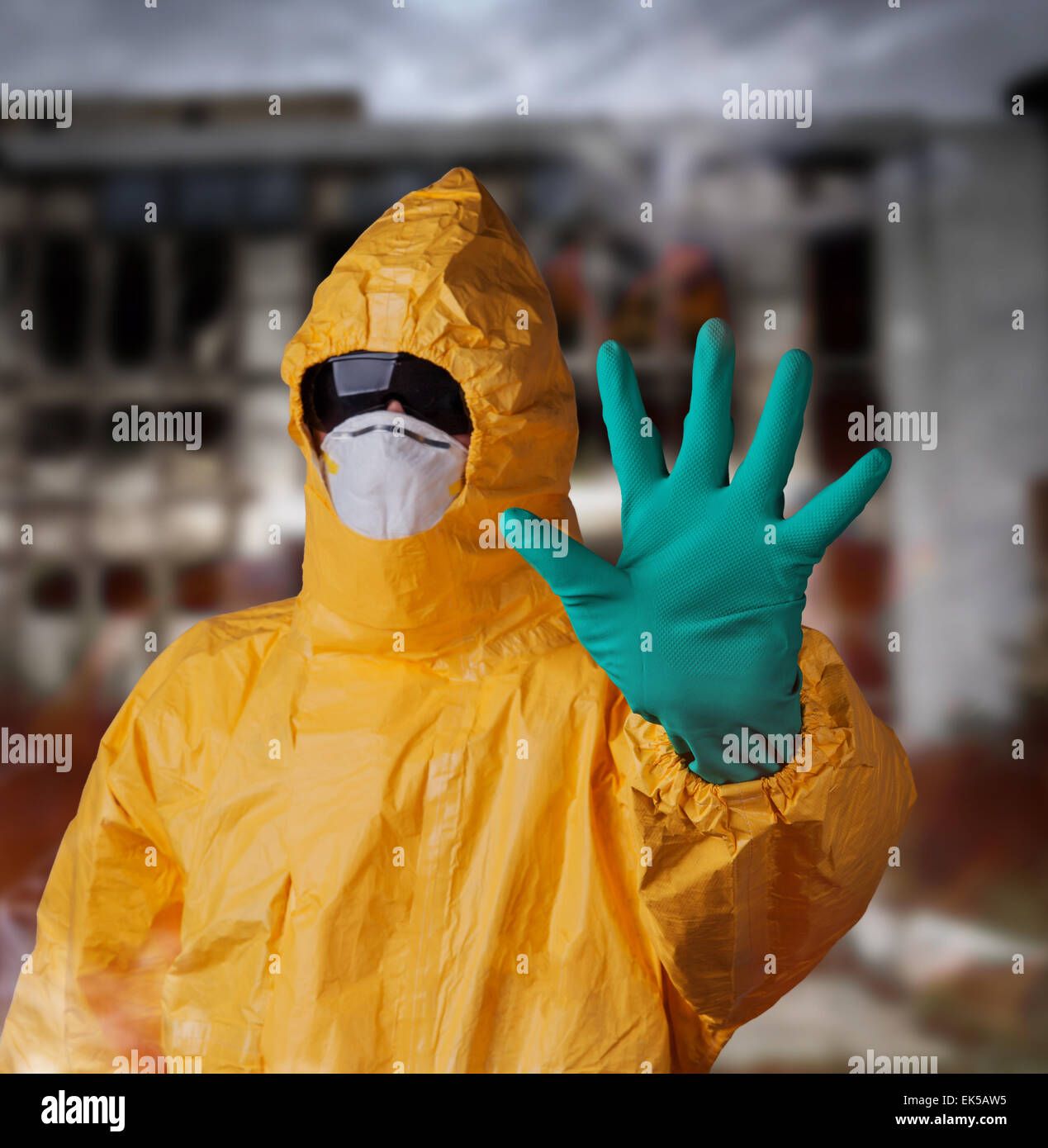 Yellow hazmat suit hi-res stock photography and images - Alamy Yellow hazmat suit hi-res stock photography and images - Alamy