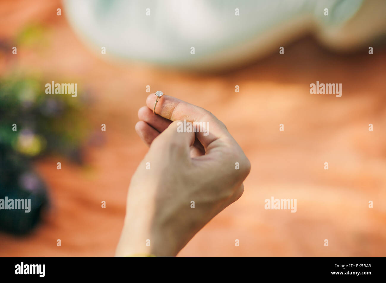 engagement ring proposal in hand close up Stock Photo - Alamy