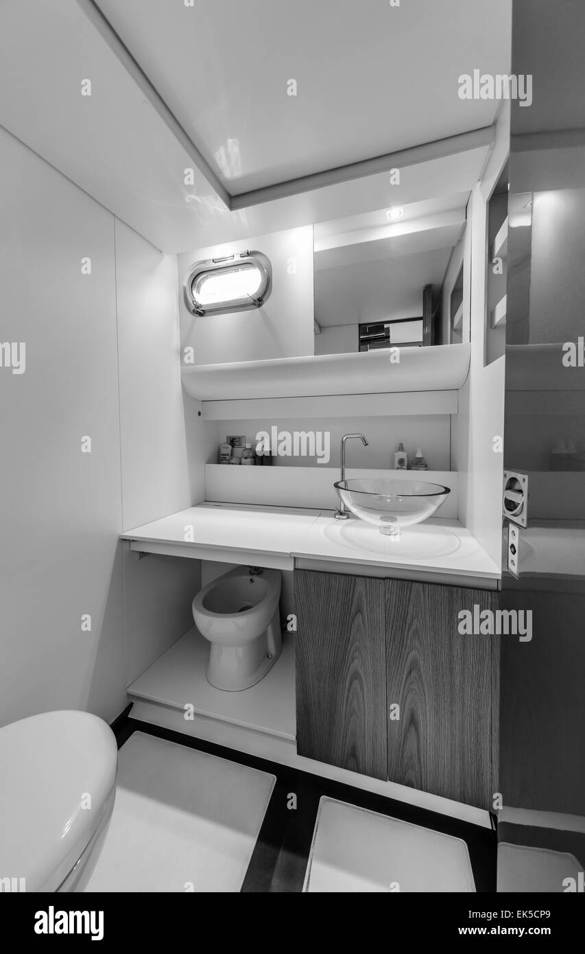 Italy, Fiumicino (Rome), 50' luxury yacht, bathroom Stock Photo - Alamy