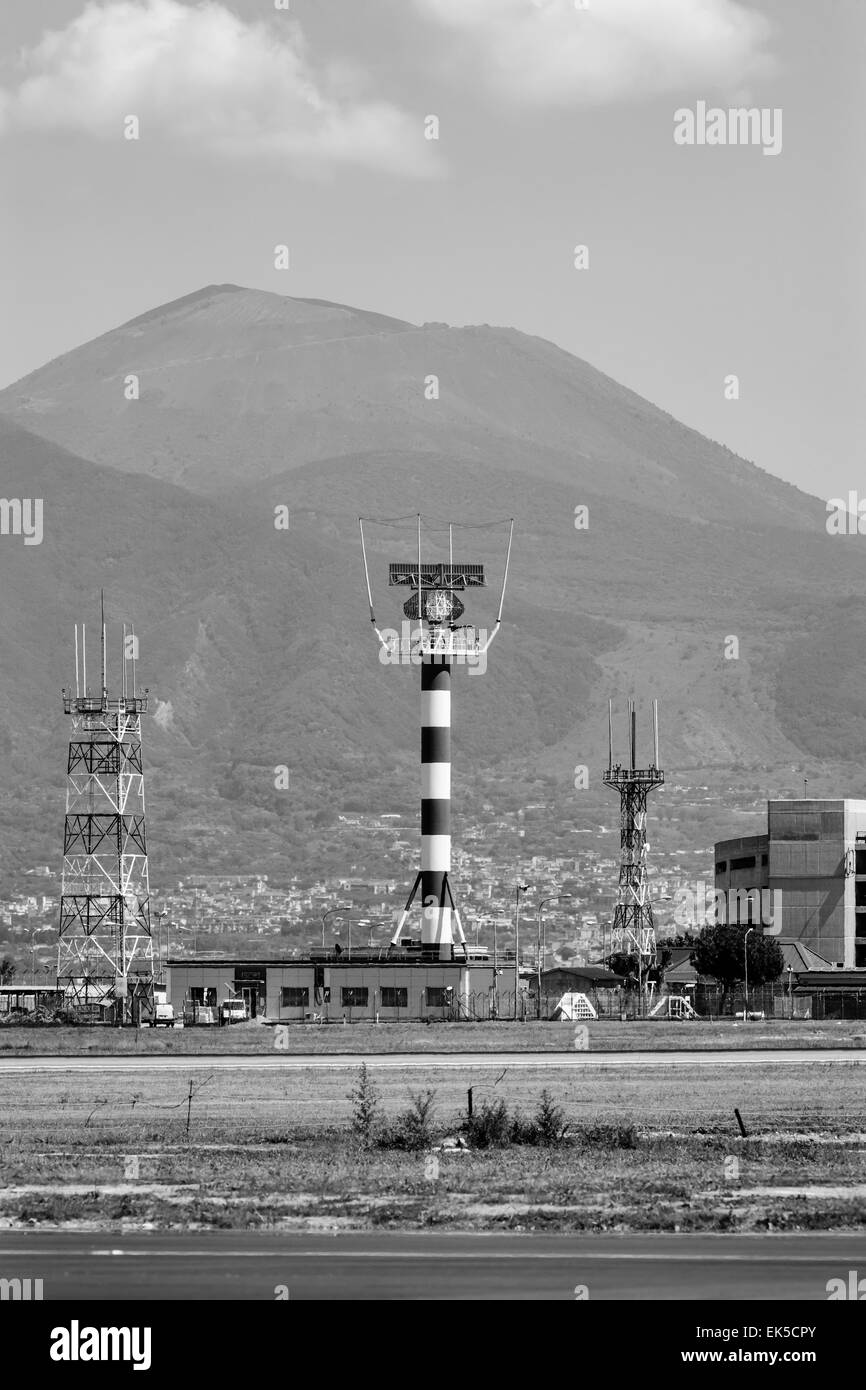 Radar air traffic control Black and White Stock Photos & Images - Alamy
