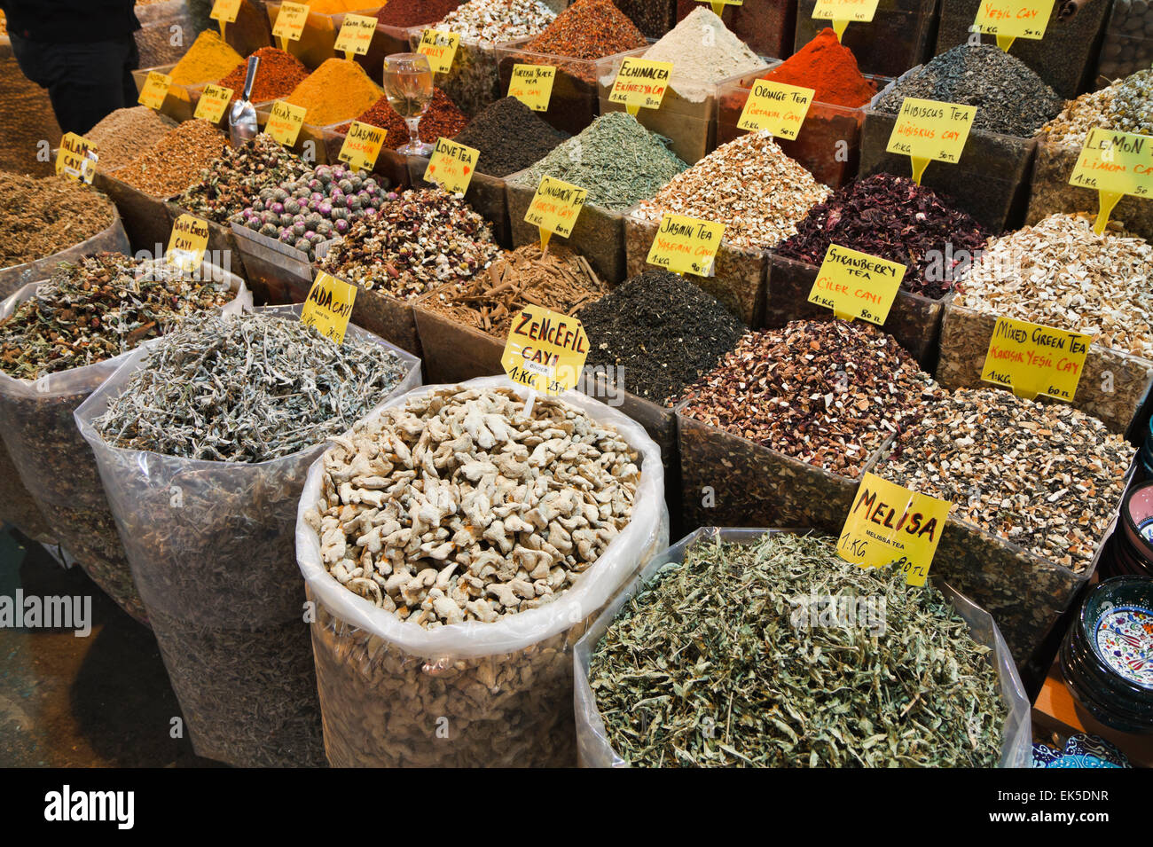 Turkey, Istanbul, Spice Bazaar, turkish spices for sale Stock Photo - Alamy