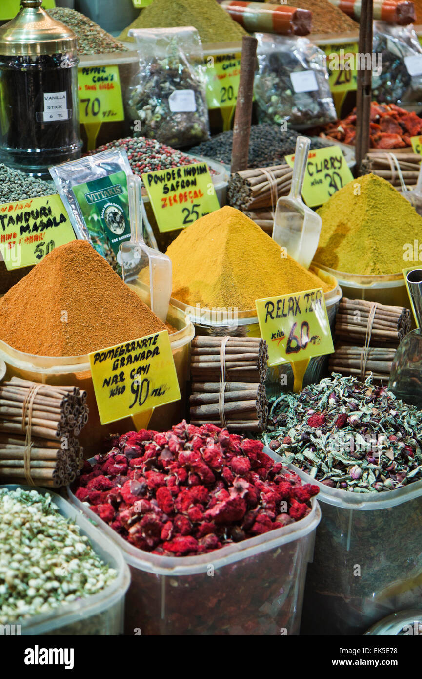 Turkey, Istanbul, Spice Bazaar, turkish spices for sale Stock Photo - Alamy