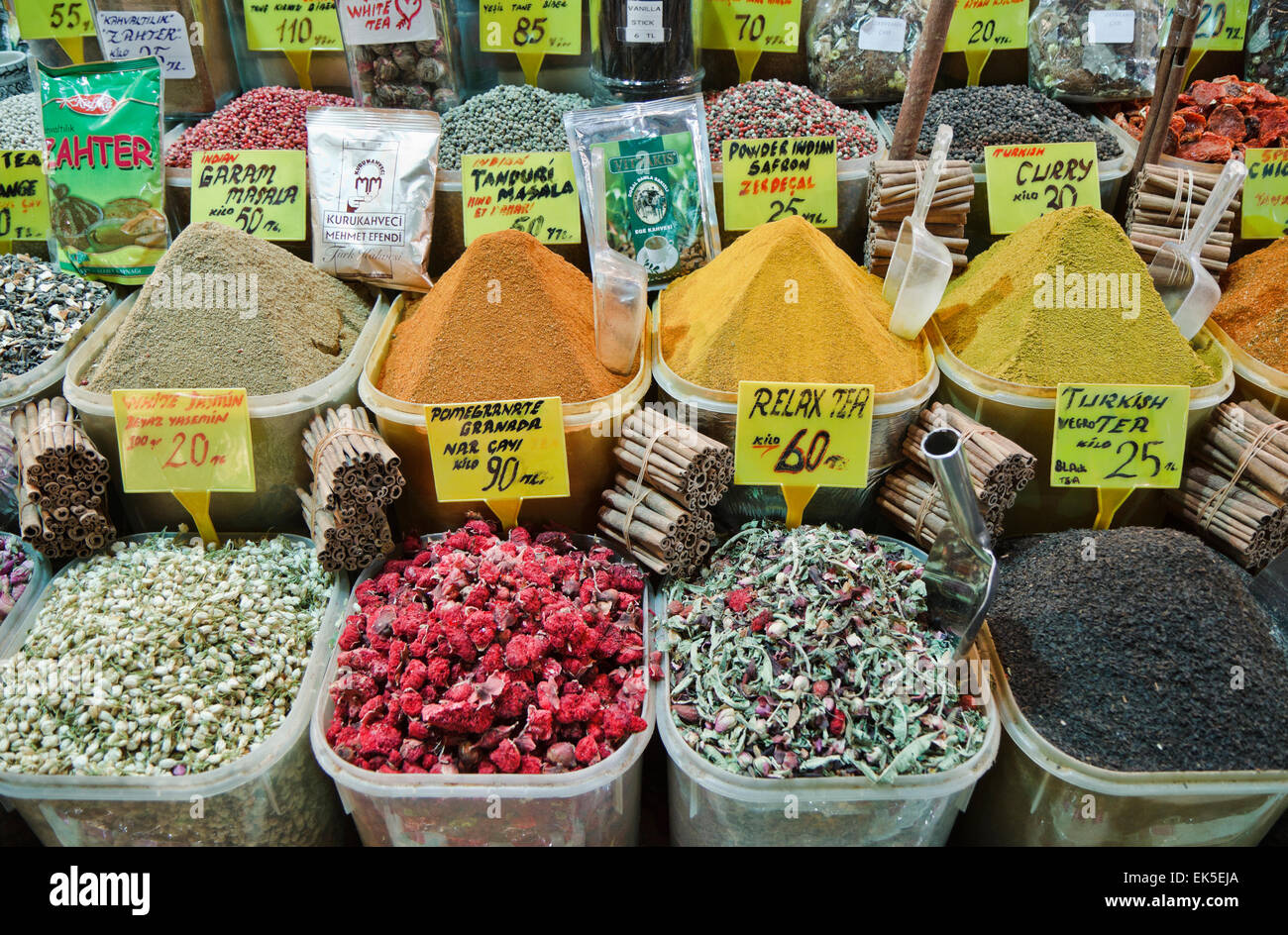 Turkey, Istanbul, Spice Bazaar, turkish spices for sale Stock Photo - Alamy