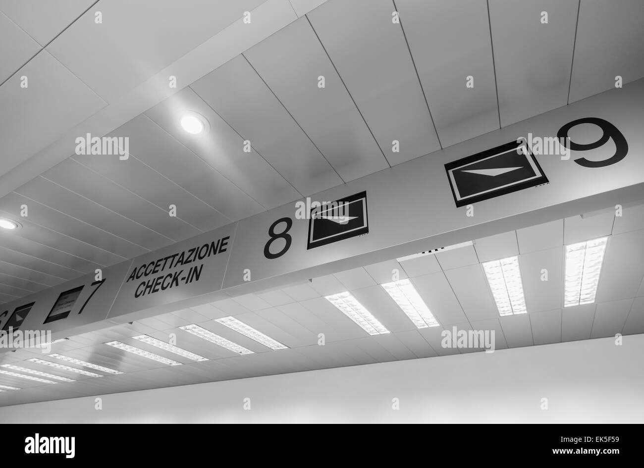 Boarding gate sign Black and White Stock Photos & Images - Alamy