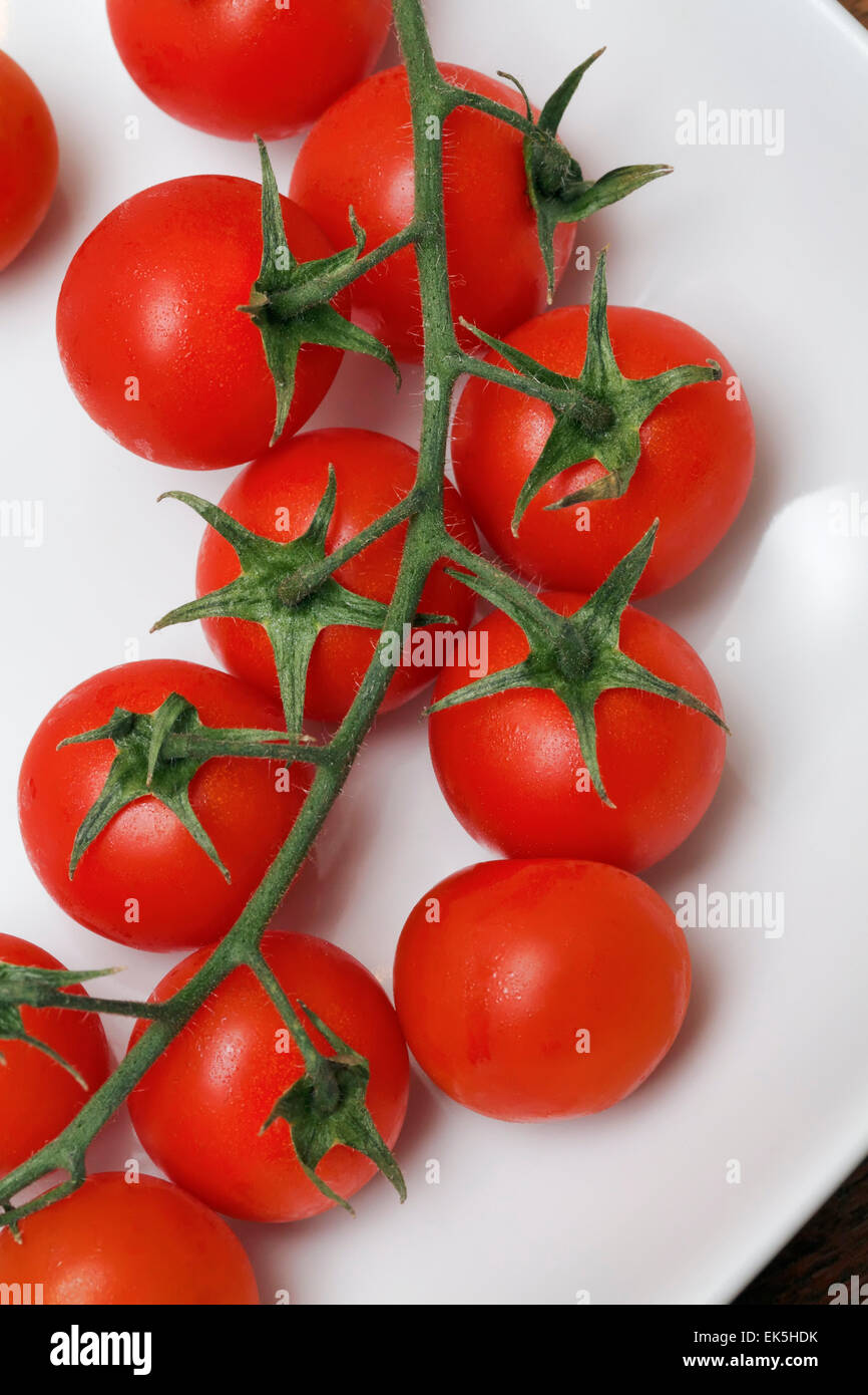 Pomodoro pachino hi-res stock photography and images - Alamy
