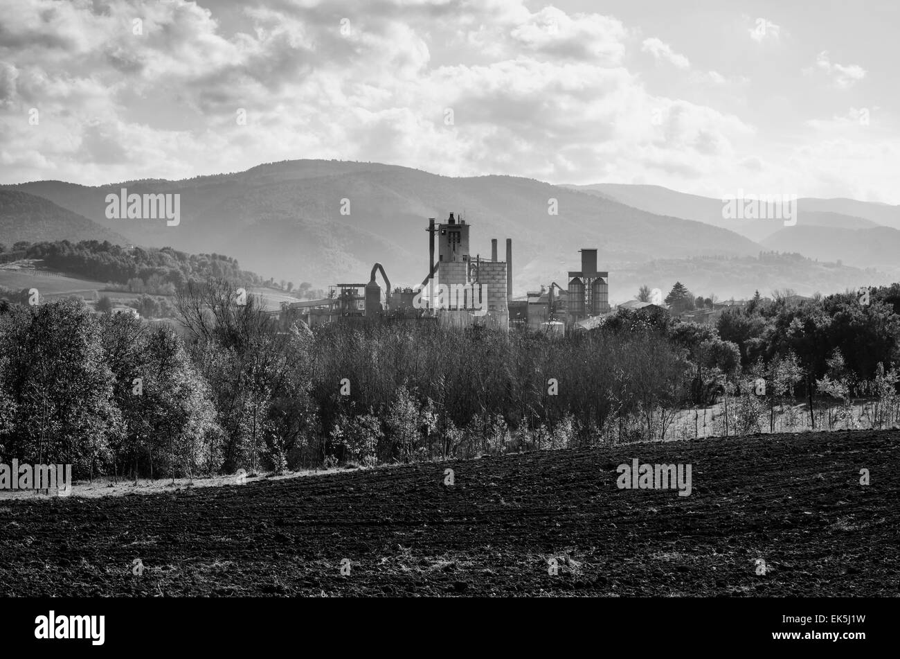 Italy, Spoleto, cement factory in the countryside Stock Photo - Alamy
