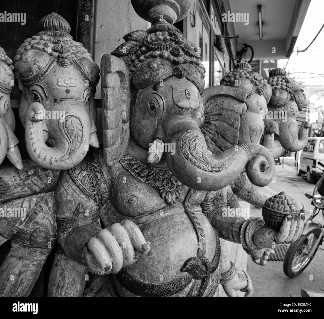 Statue of lord ganesh Black and White Stock Photos & Images - Alamy