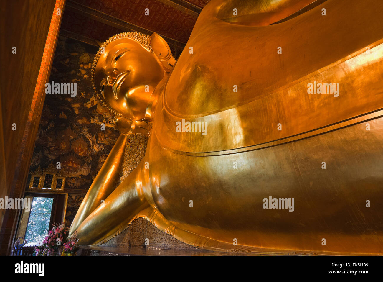 Thailand, Bangkok, Pranon Wat Pho, Laying Buddha golden statue Stock ...