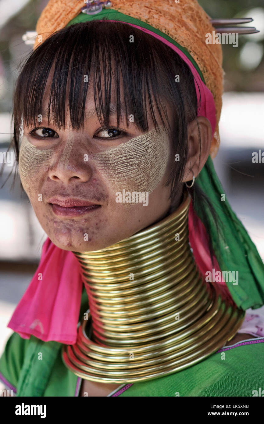 Thailand, Chiang Mai, Karen Long Neck hill tribe village (Kayan Lahwi ...