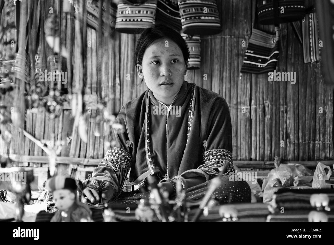 Thailand, Chiang Mai, Karen Long Neck hill tribe village (Kayan Lahwi ...