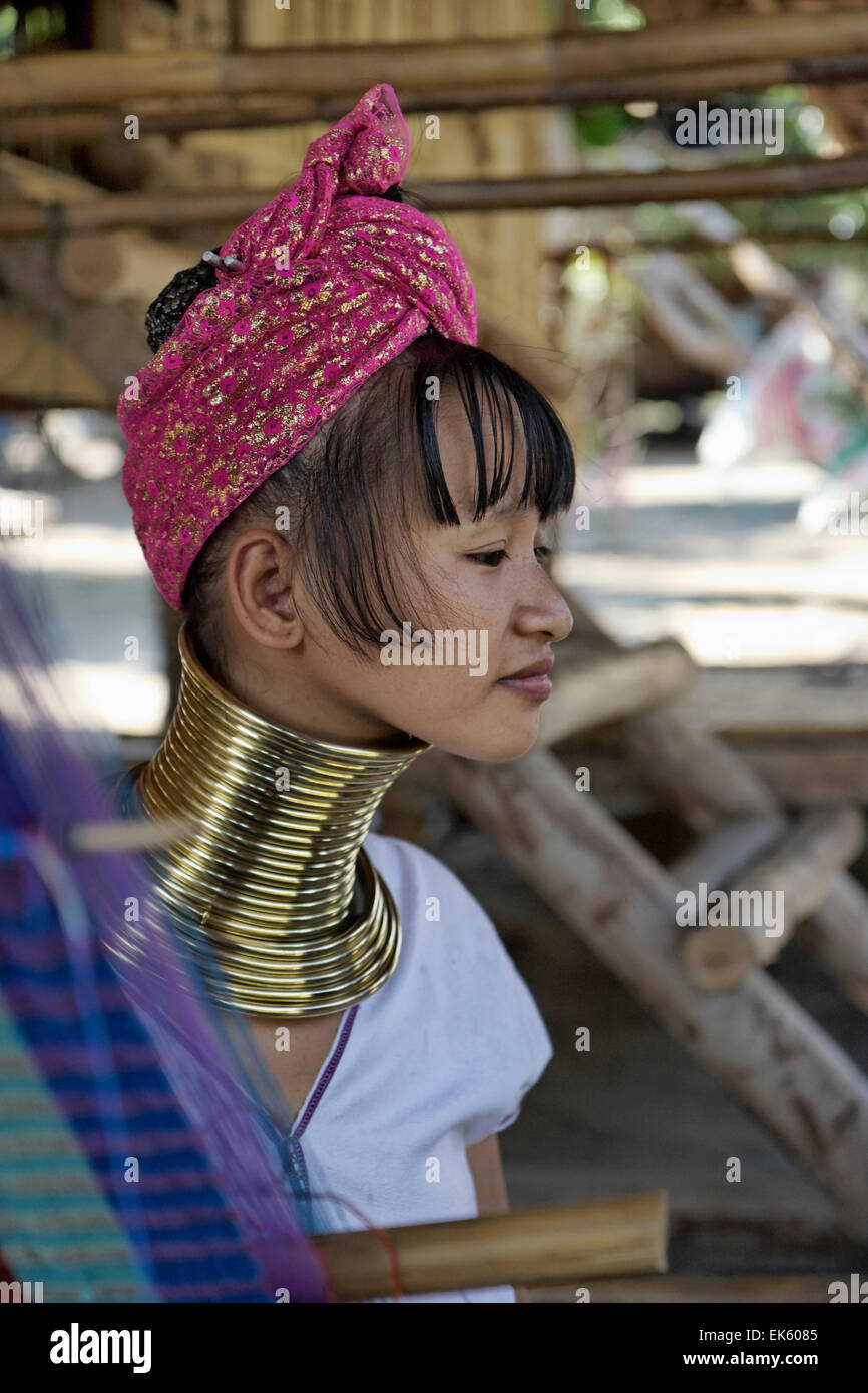 Thailand, Chang Mai, Karen Long Neck hill tribe village (Kayan Lahwi), Long Neck woman in ...