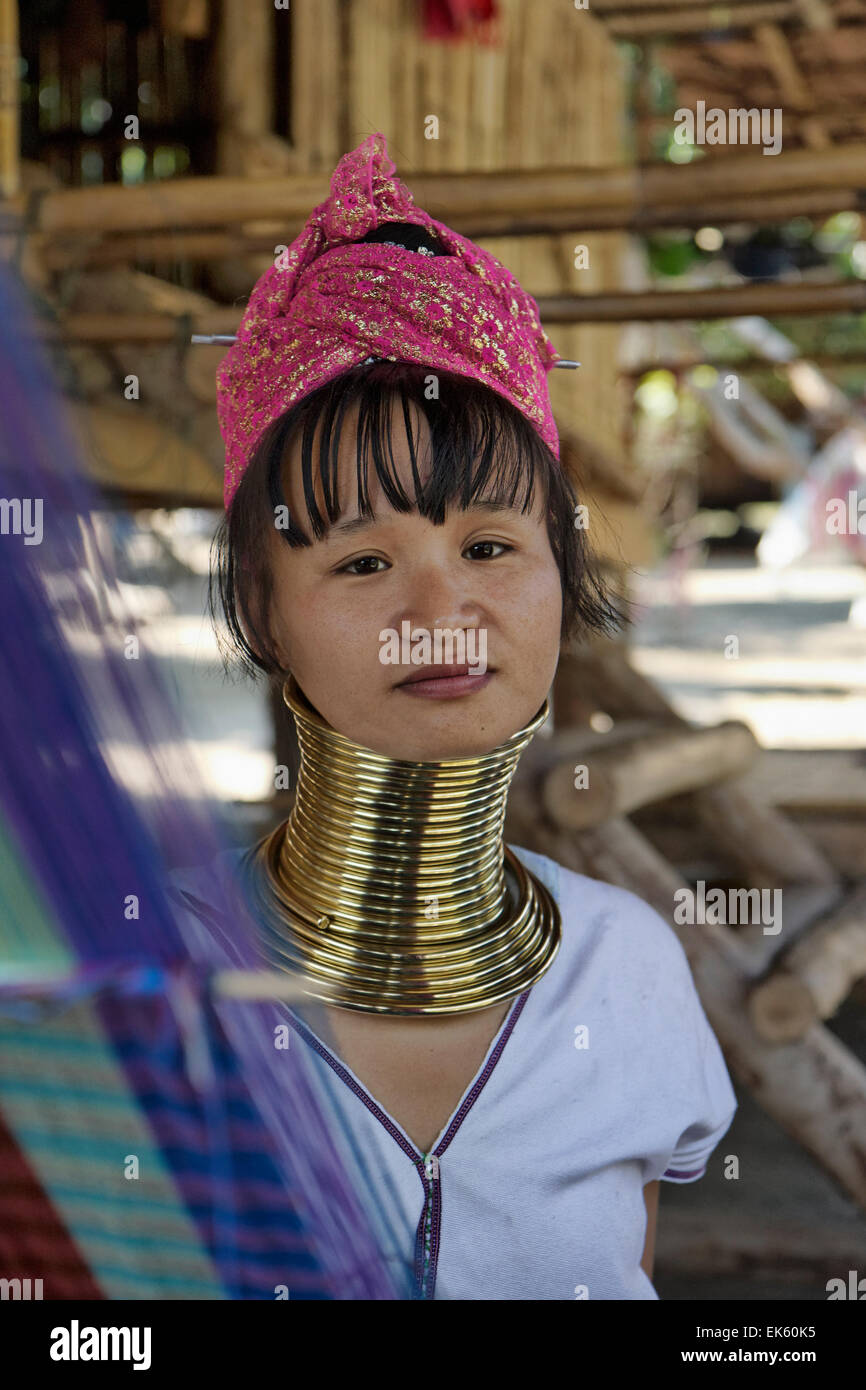 Thailand, Chang Mai, Karen Long Neck hill tribe village (Kayan Lahwi), Long Neck woman in ...