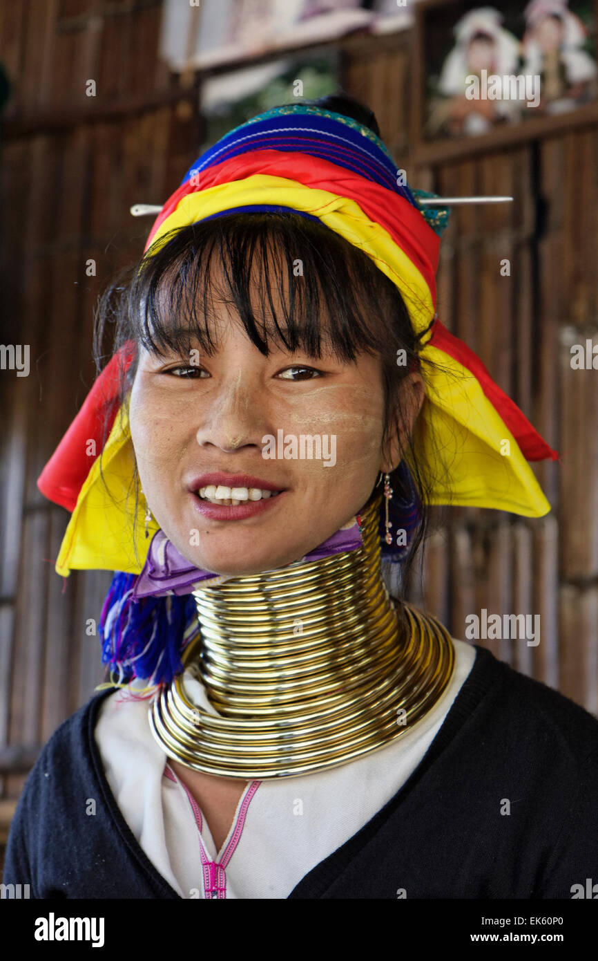 Thailand, Chiang Mai, Karen Long Neck hill tribe village (Kayan Lahwi ...