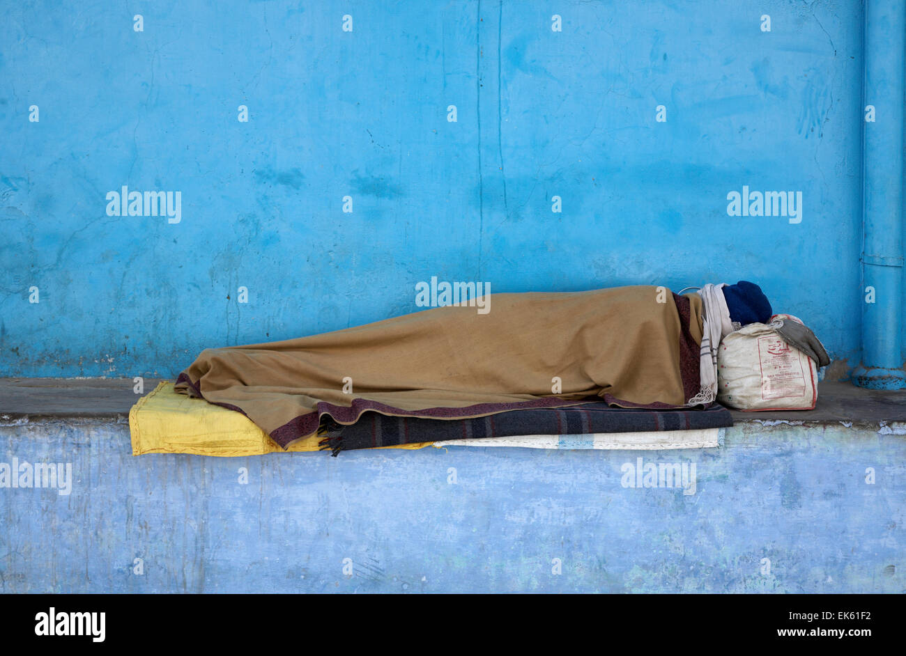 Street bum hi-res stock photography and images - Alamy
