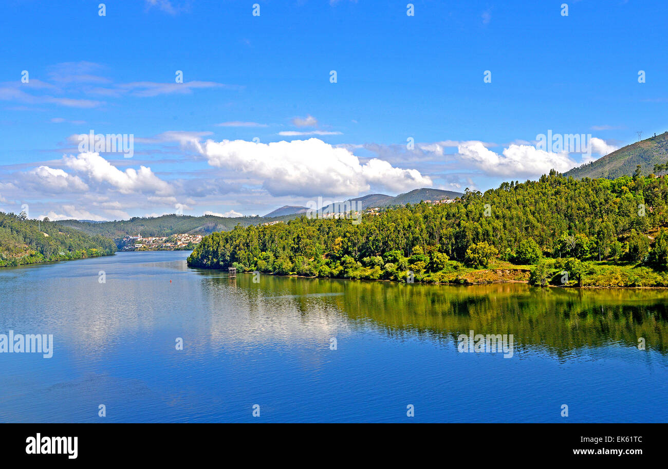 Douro river Rio Mau village Portugal Stock Photo - Alamy