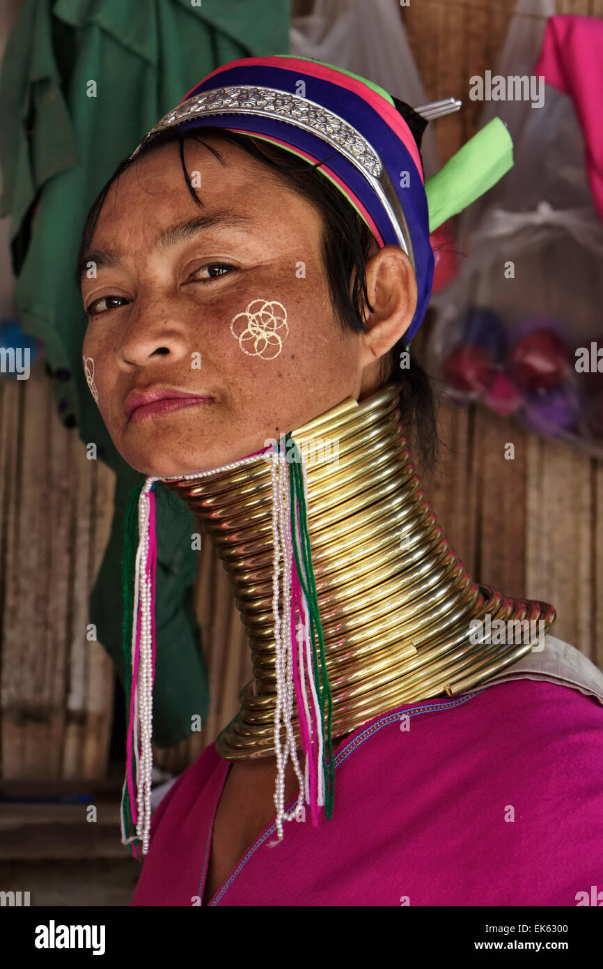Thailand, Chiang Mai, Karen Long Neck hill tribe village (Kayan Lahwi), Long Neck woman in ...