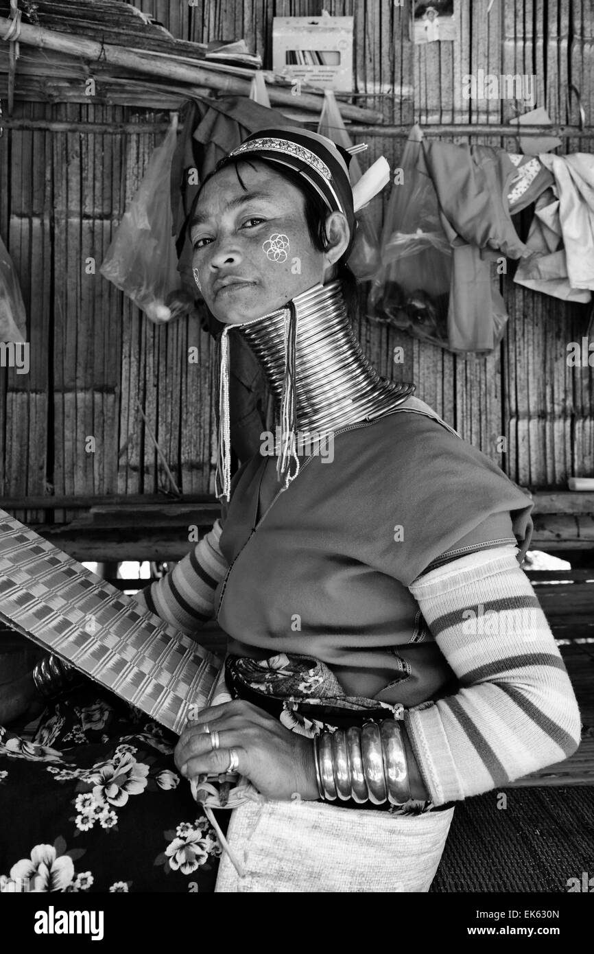 Thailand, Chiang Mai, Karen Long Neck hill tribe village (Kayan Lahwi ...