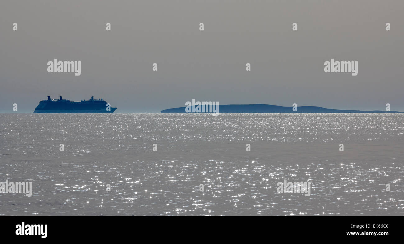 Malta Island, Gozo, cruise ship Stock Photo - Alamy