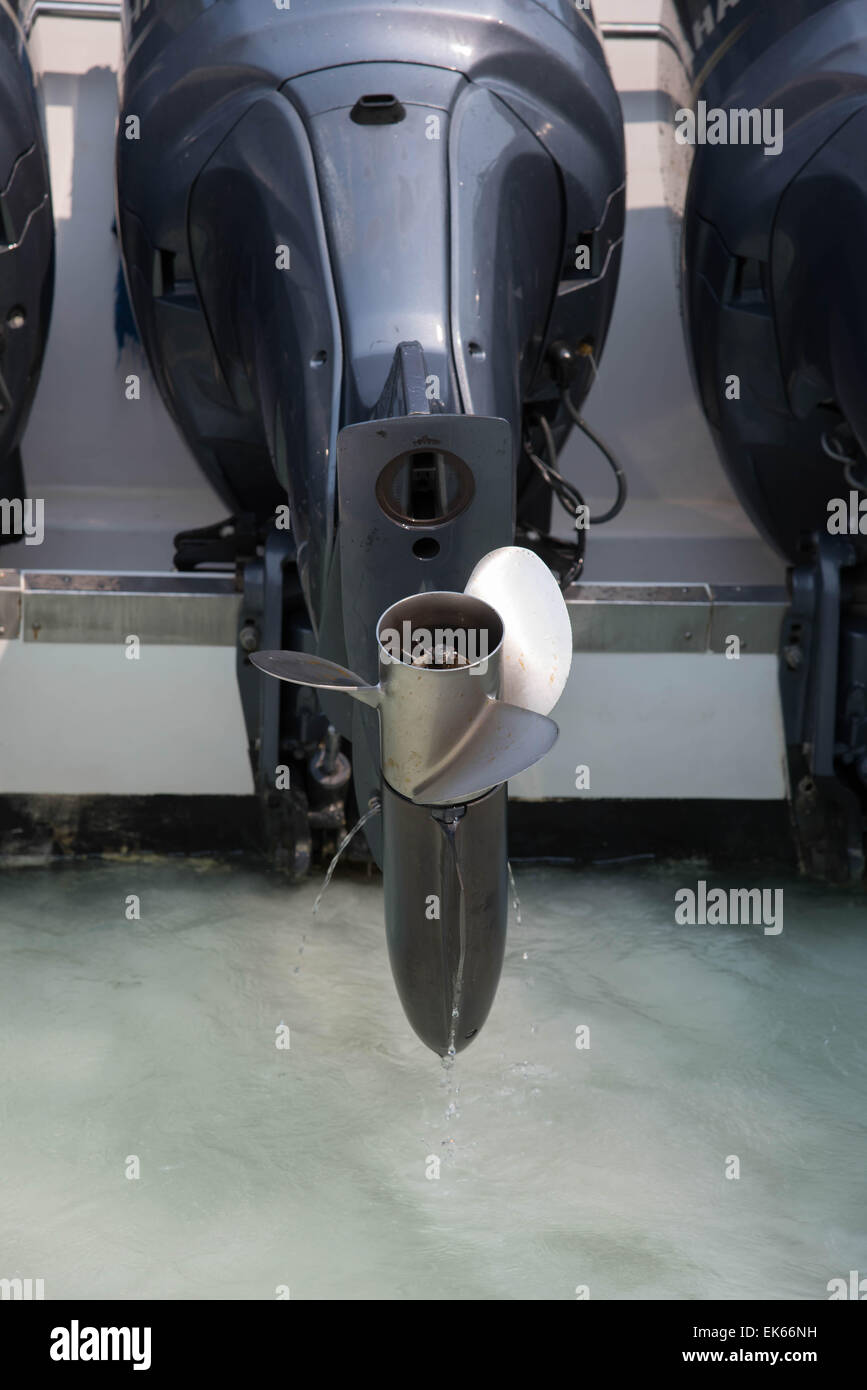 Old outboard motor propeller hi-res stock photography and images - Alamy