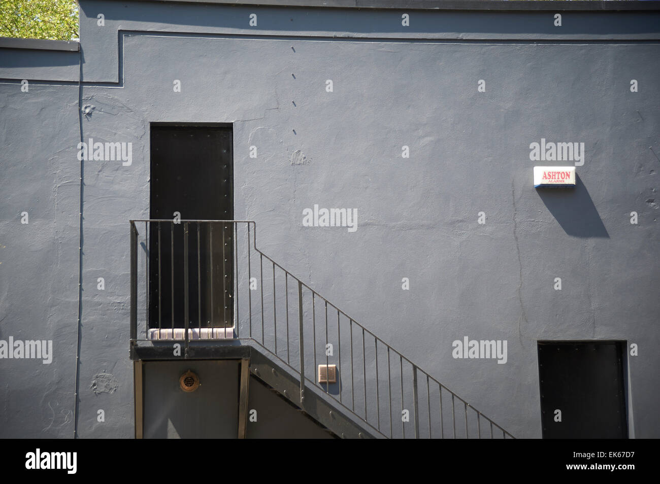 Evacuation from building hi-res stock photography and images - Alamy