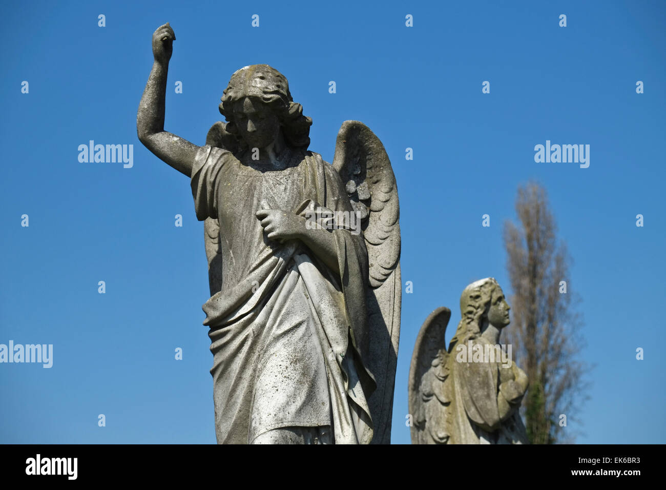 Angel statue kensal green cemetery hi-res stock photography and images ...