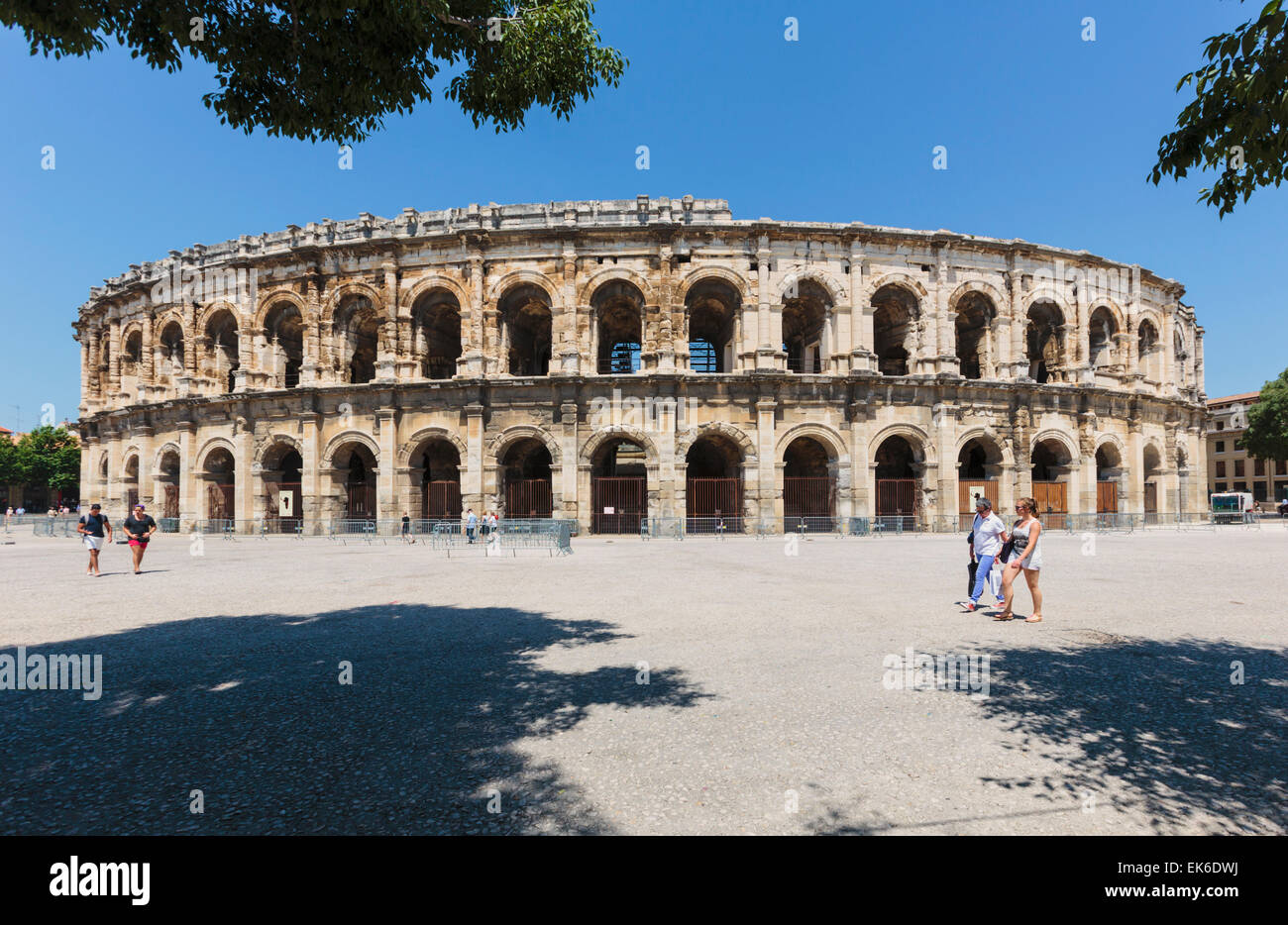Nimes amphitheater hi-res stock photography and images - Alamy