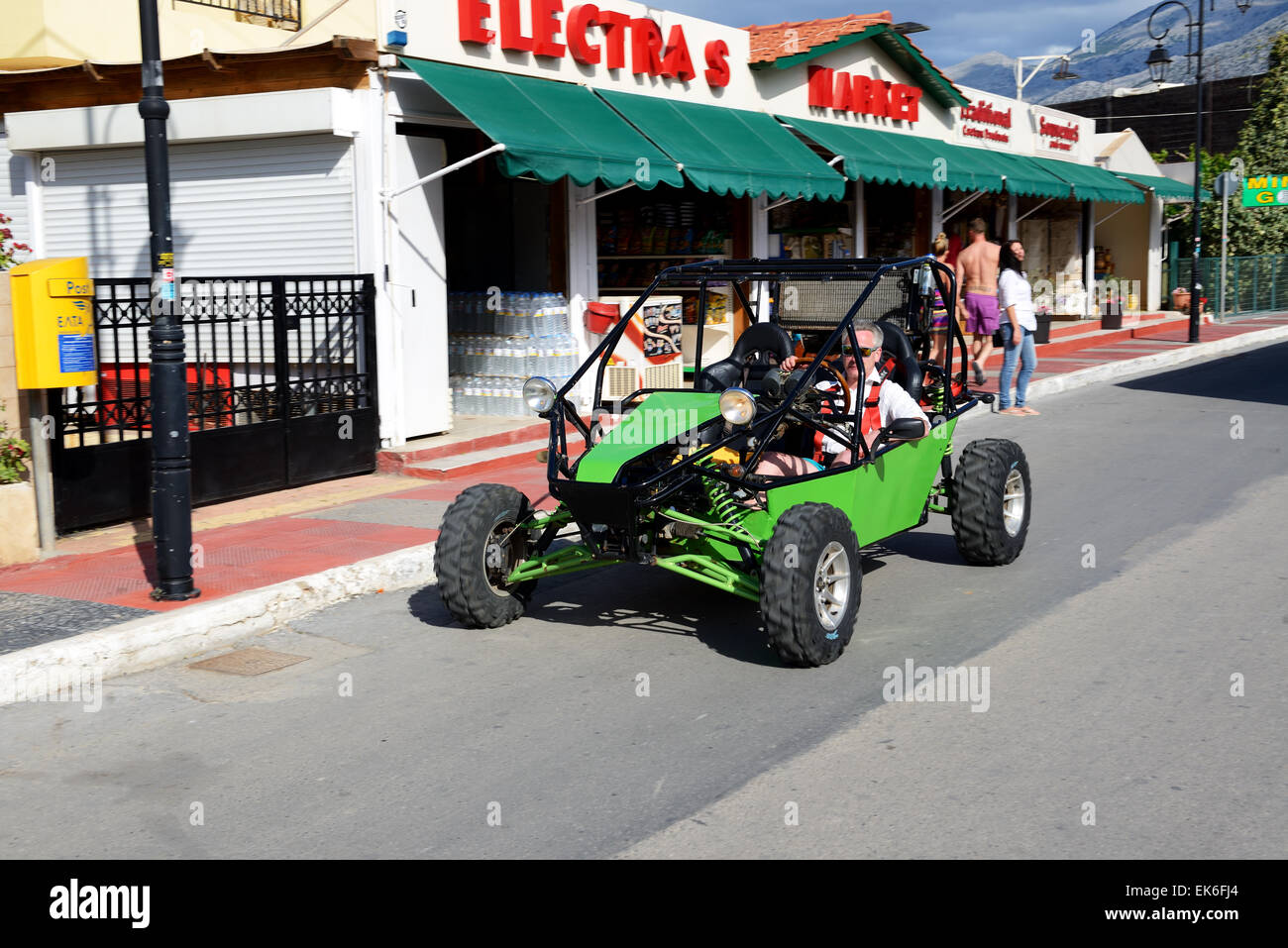 Resort buggy hi-res stock photography and images - Alamy