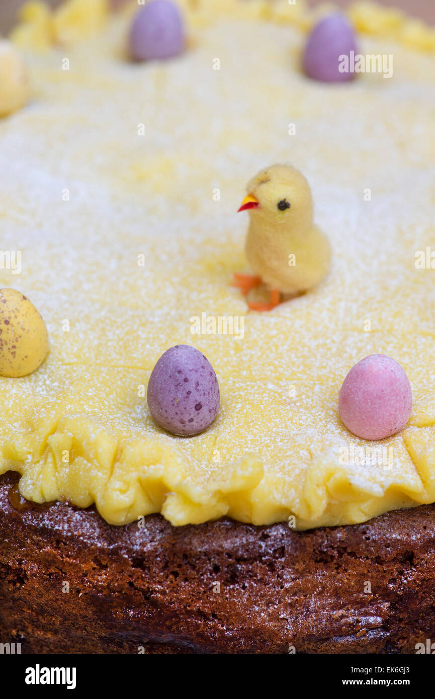 Simnel cake. Easter Cake Stock Photo - Alamy
