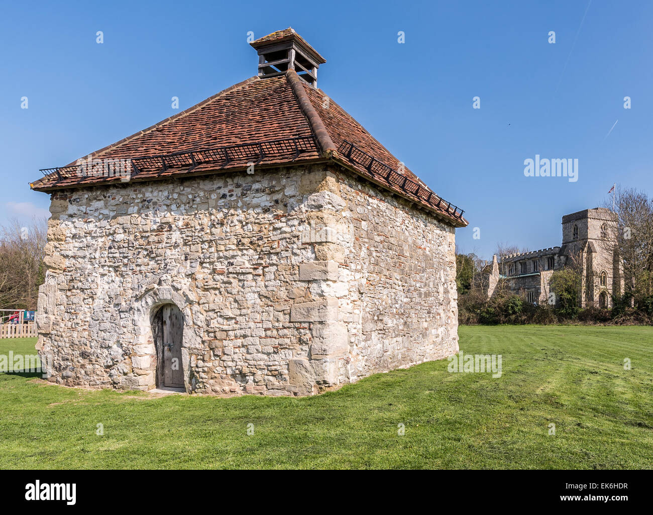 Monks Risborough church and 1600th century Dovecote Stock Photo - Alamy