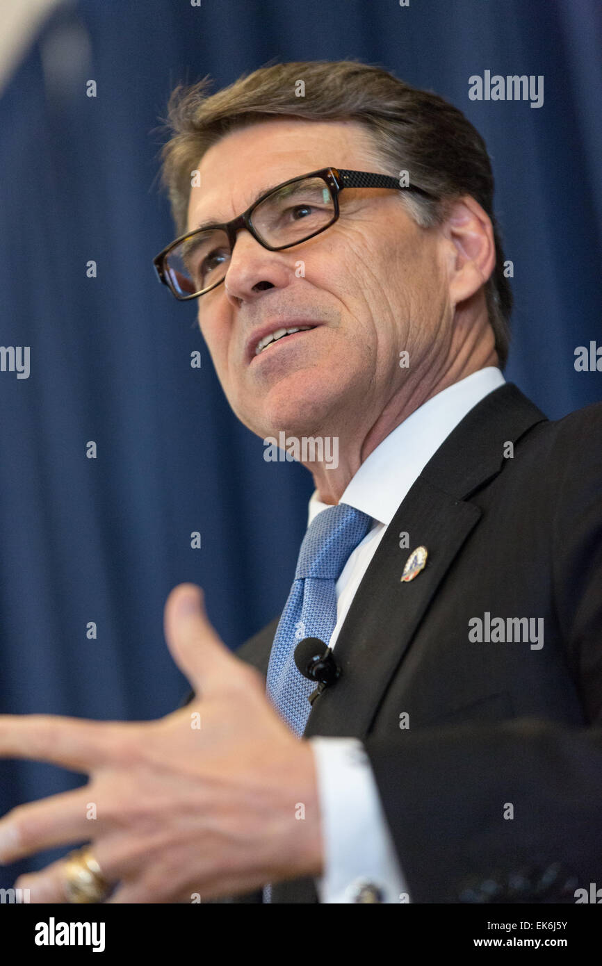 Former Texas Governor and potential Republican presidential candidate ...