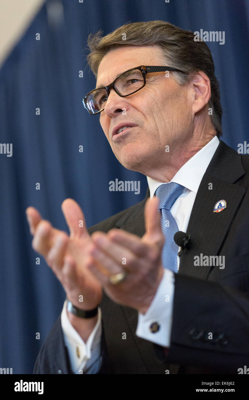 Former Texas Governor and potential Republican presidential candidate ...