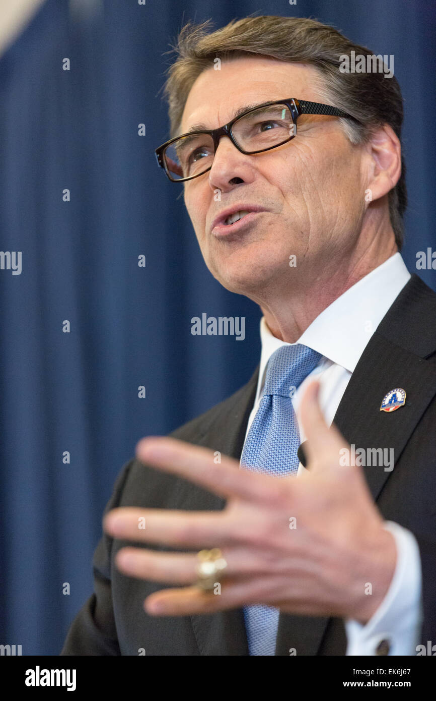 Former Texas Governor and potential Republican presidential candidate ...