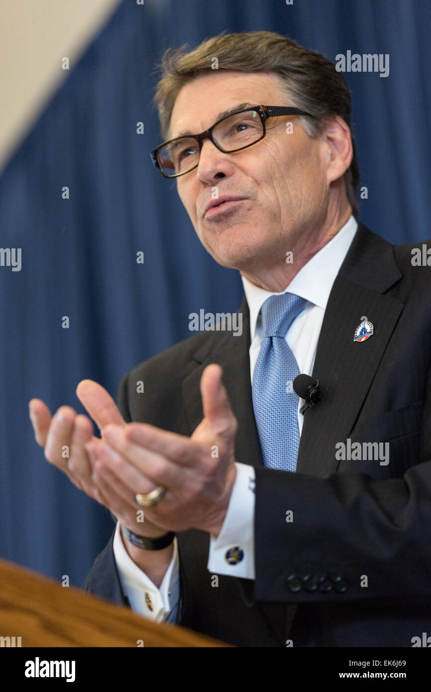 Former Texas Governor and potential Republican presidential candidate ...