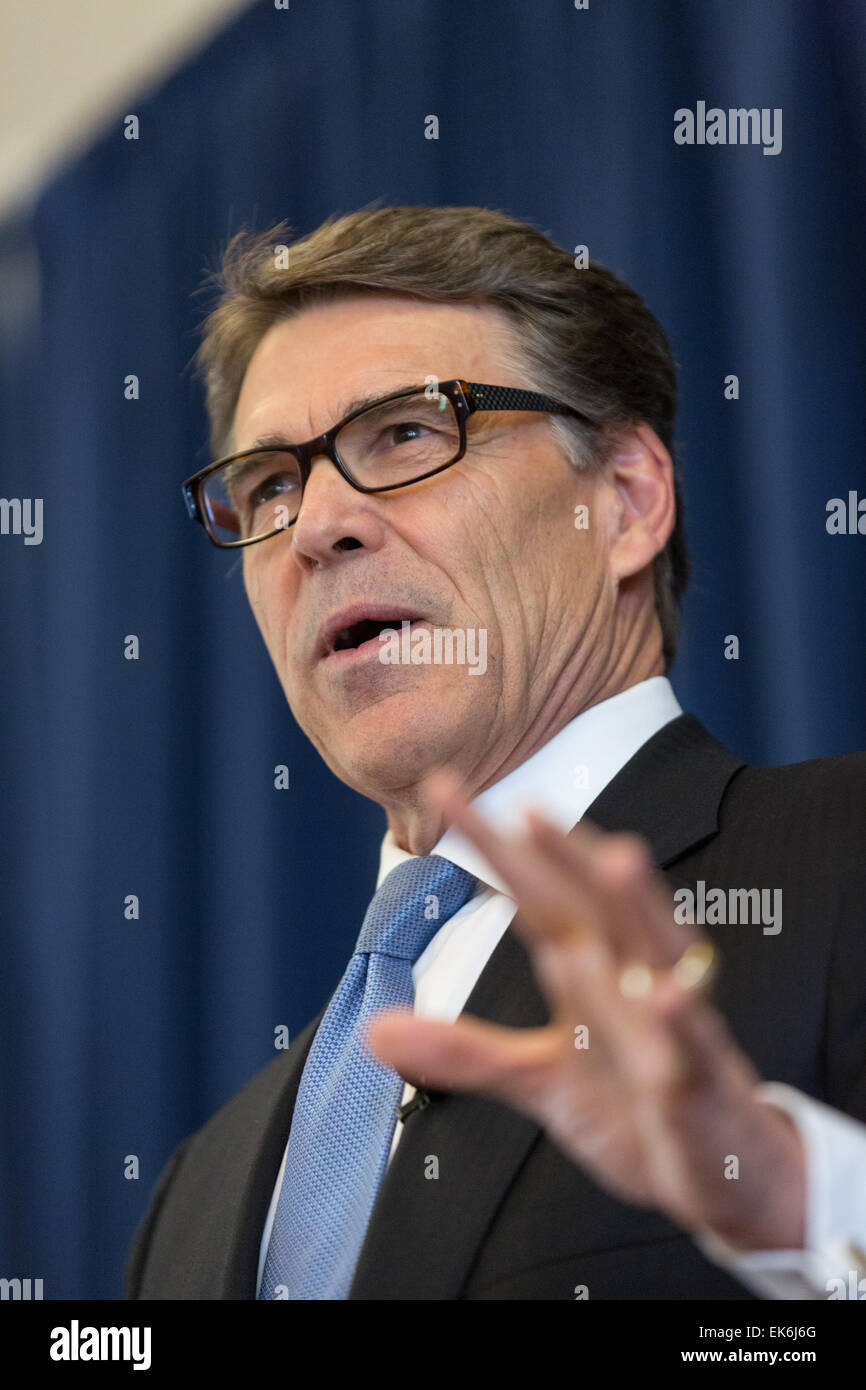 Former Texas Governor and potential Republican presidential candidate ...