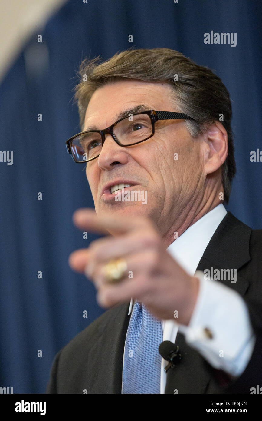 Former Texas Governor and potential Republican presidential candidate ...