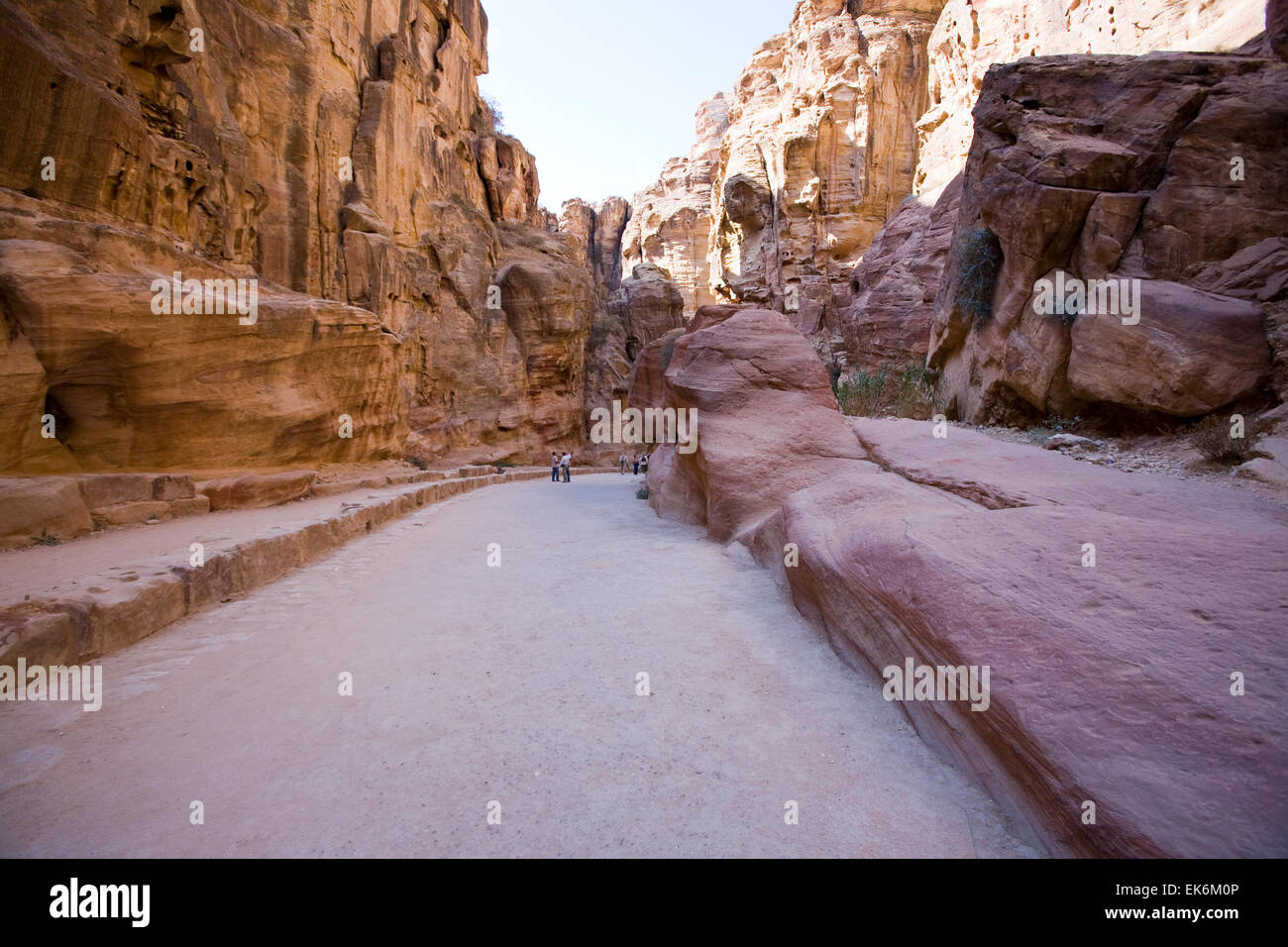 Long narrow path hi-res stock photography and images - Alamy