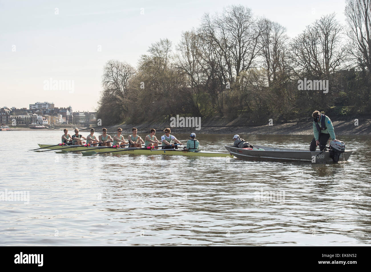 River Thames, London, UK between Putney (start) and Mortlake. 7th April ...