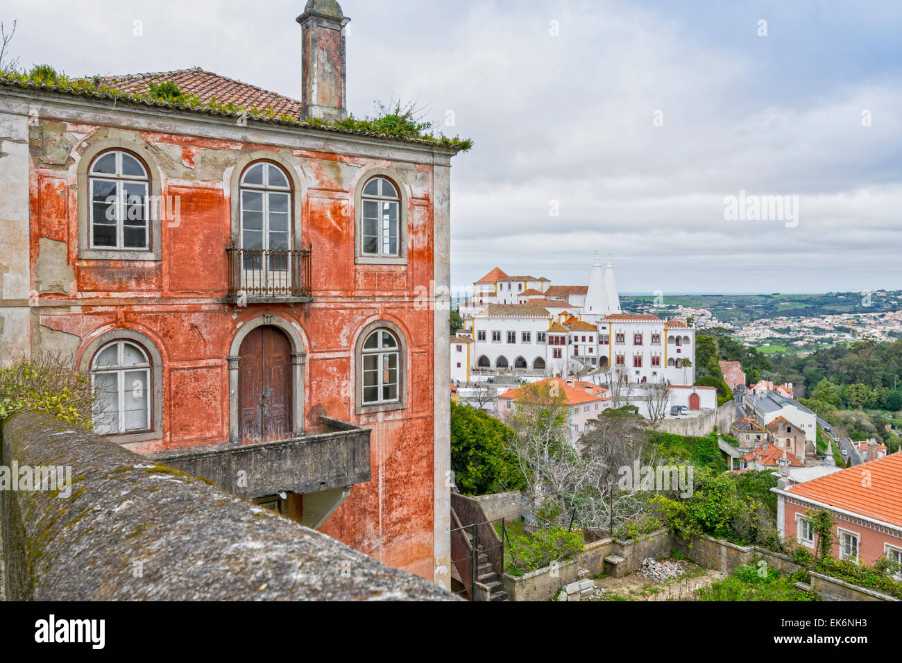 SINTRA PORTUGAL DERELICT OLD RED PAINTED HOUSE OVERLOOKING THE NATIONAL ...
