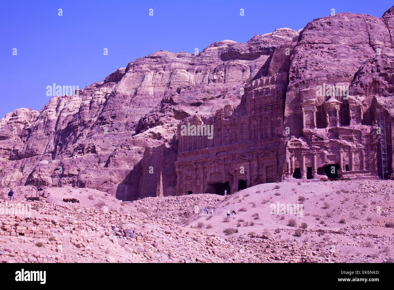 The still-exquisite Palace Tomb reveals several levels of richly ...