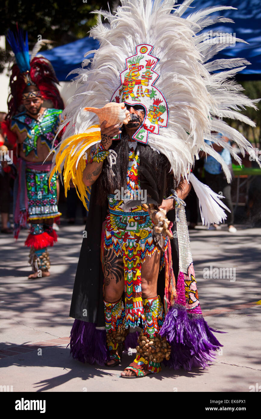 Aztec dancer california hi-res stock photography and images - Alamy